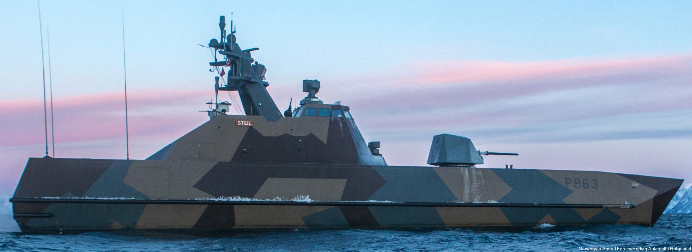 P-963 HNoMS Steil KNM Corvette Royal Norwegian Navy