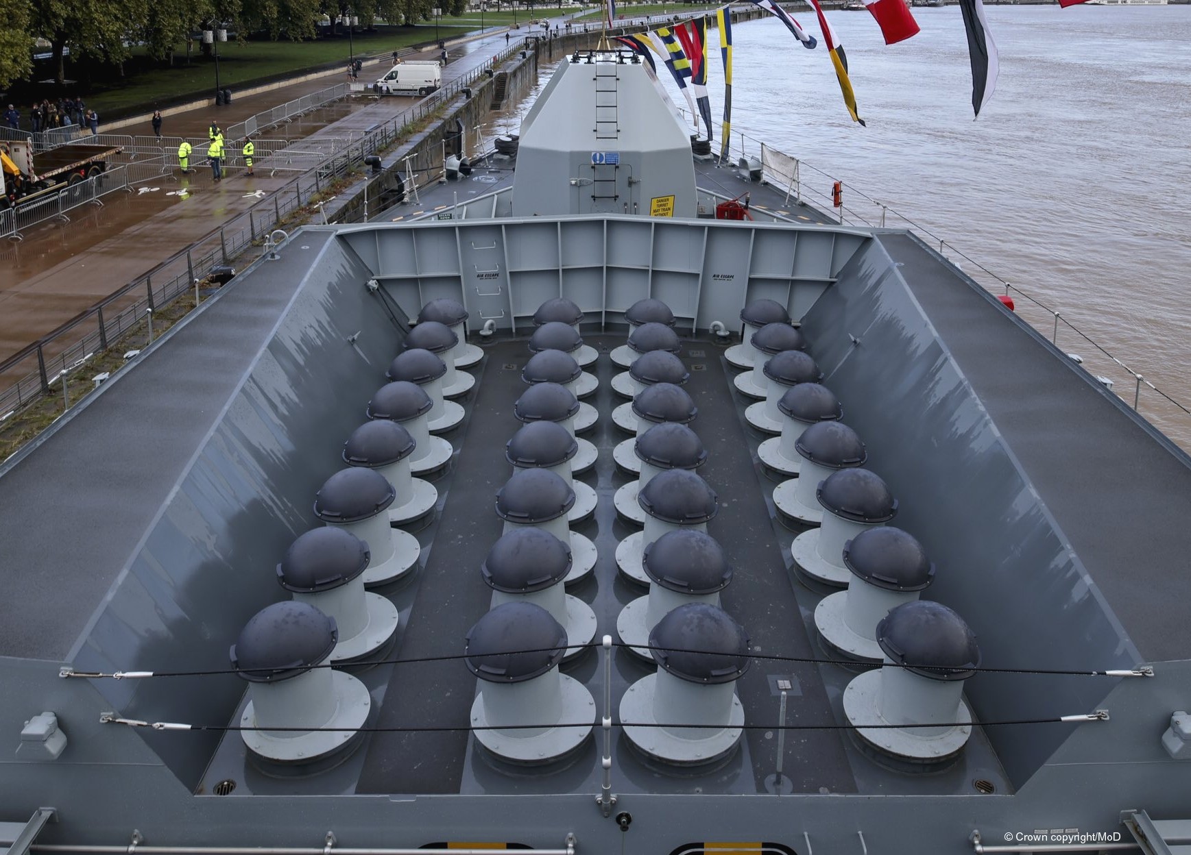 F-234 HMS Iron Duke Type 23 class Frigate FFG Royal Navy