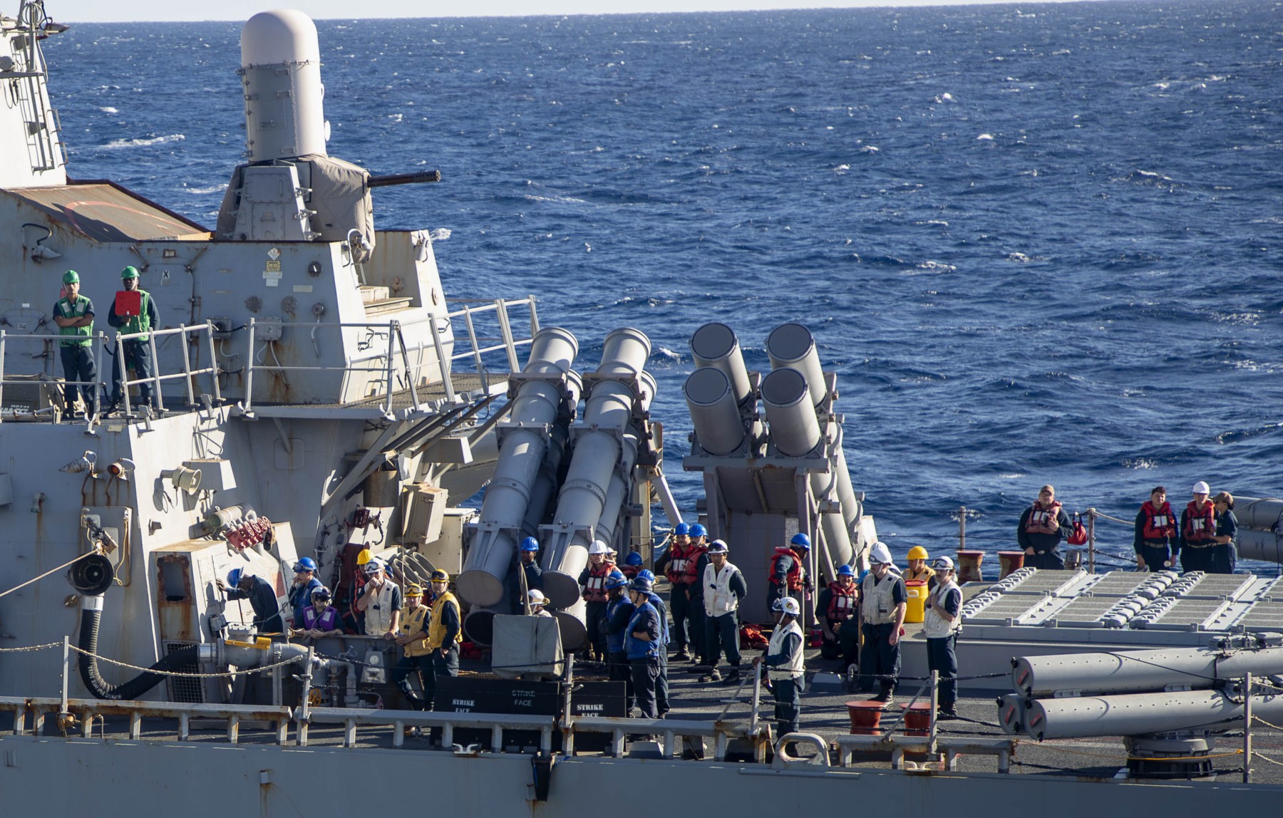 USS Higgins DDG-76 Arleigh Burke class Destroyer US Navy