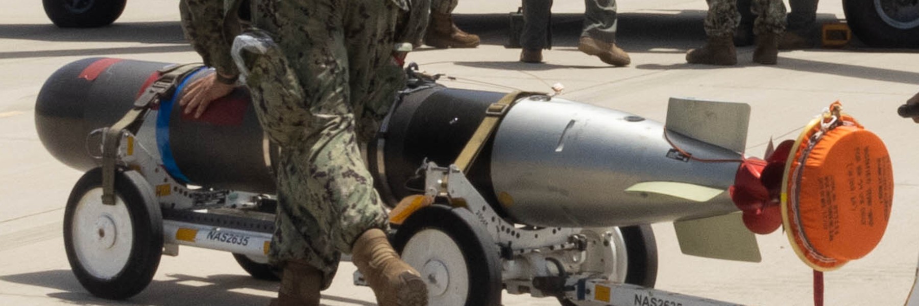 Mk.54 MAKO lightweight torpedo LHT Navy Raytheon